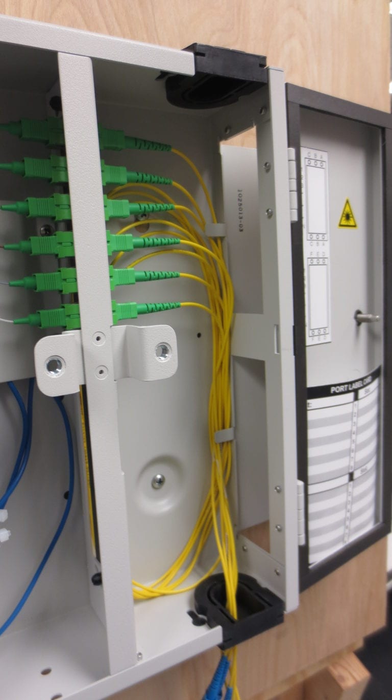 FDE - Fiber Demarcation Enhanced Access Box - Amphenol Broadband Solutions